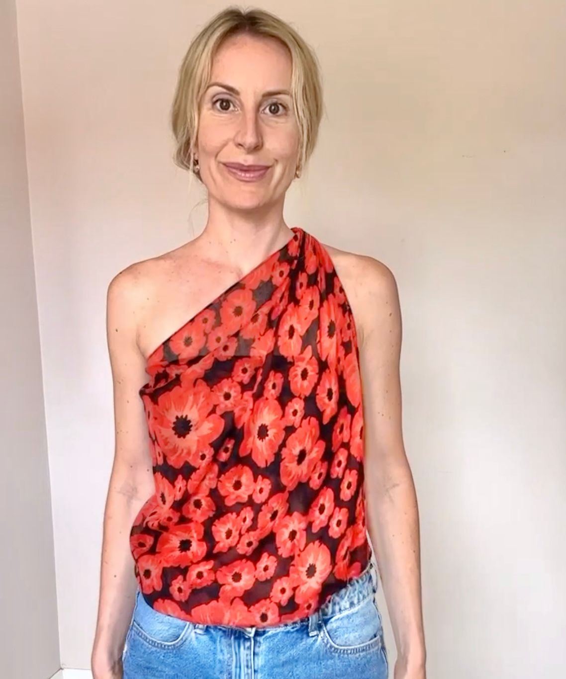 12 Ways to Wear a Scarf; Sustainable Summer Style - Be Dating Beautiful